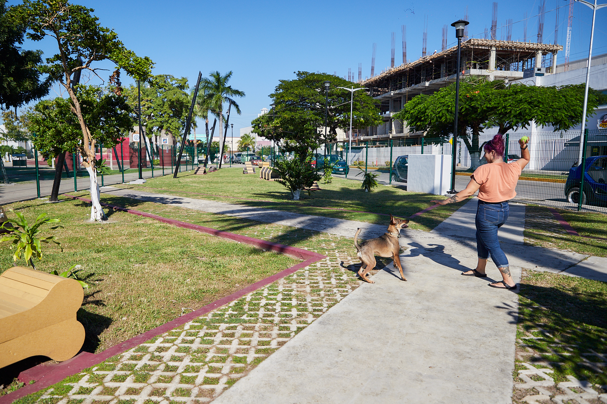 EL PARQUE CANINO CUENTA CON REGLAMENTO Y MOBILIARIO ESPECÍFICO PARA EL ...