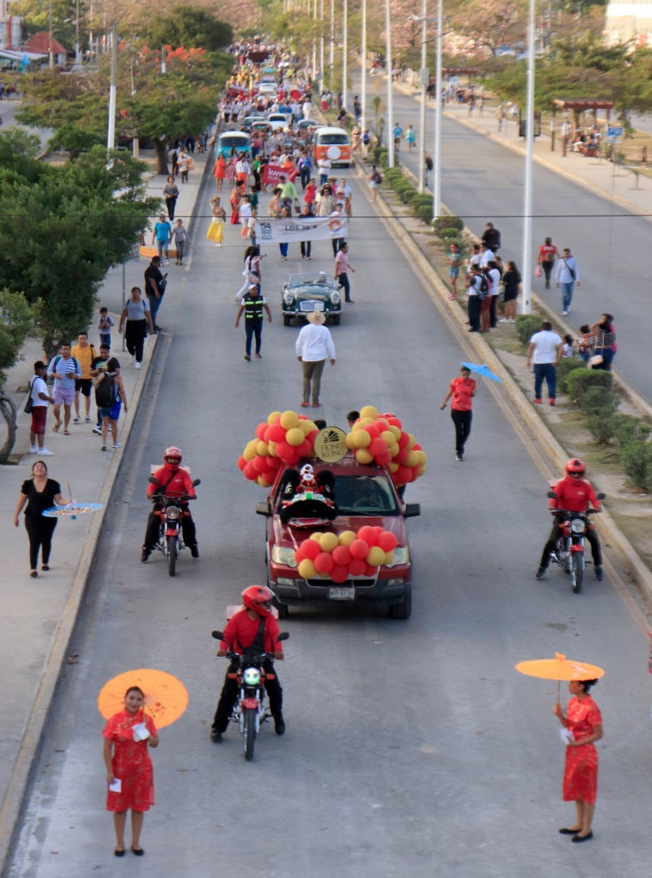 DESFILE DE LOS CANCUNENSES: CELEBRANDO 54 AÑOS DE HISTORIA Y TRADICIÓN
